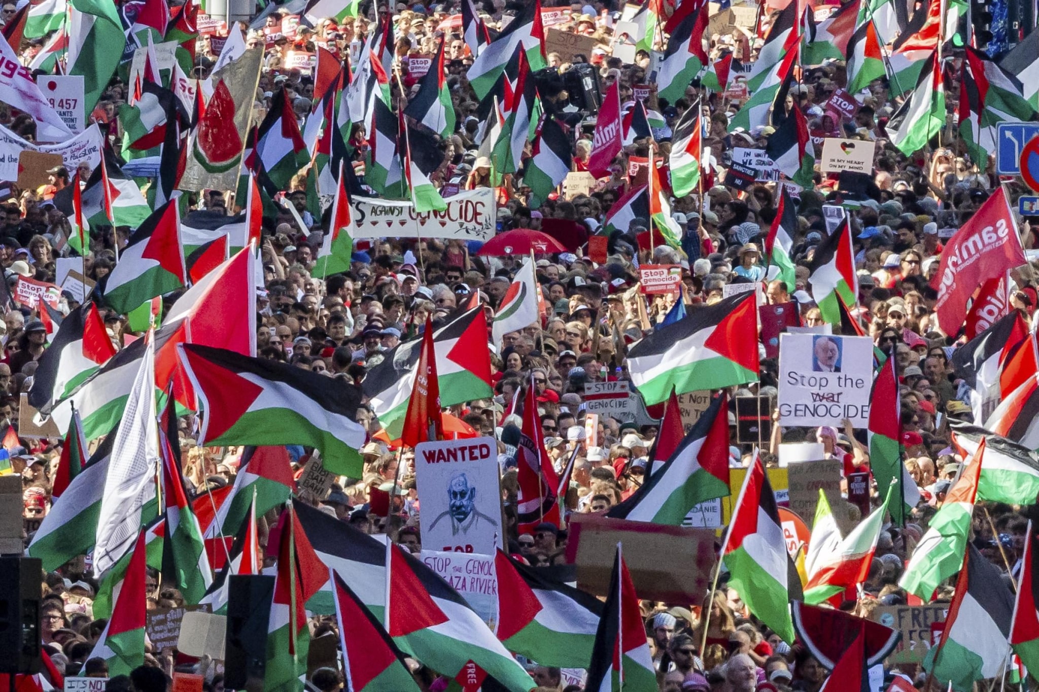 Manifestazione a Milano per Gaza: orari, percorso del corteo e ...