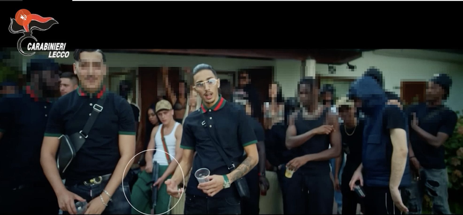 Cosa rischia il trapper Baby Gang accusato di detenzione illegale di ...