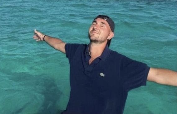 Si schianta con lo scooter contro un'auto, morto un 28enne nel Comasco ...