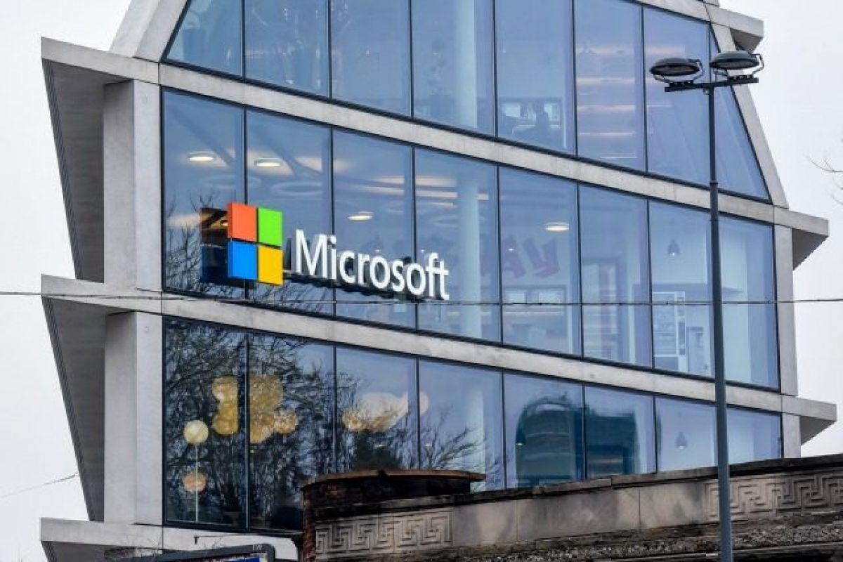 Microsoft inaugura la nuova sede a Milano: una piramide di vetro aperta ...