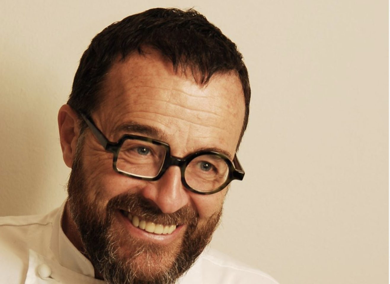 Grave incidente sugli sci per lo chef Giancarlo Morelli: sotto i ferri ...