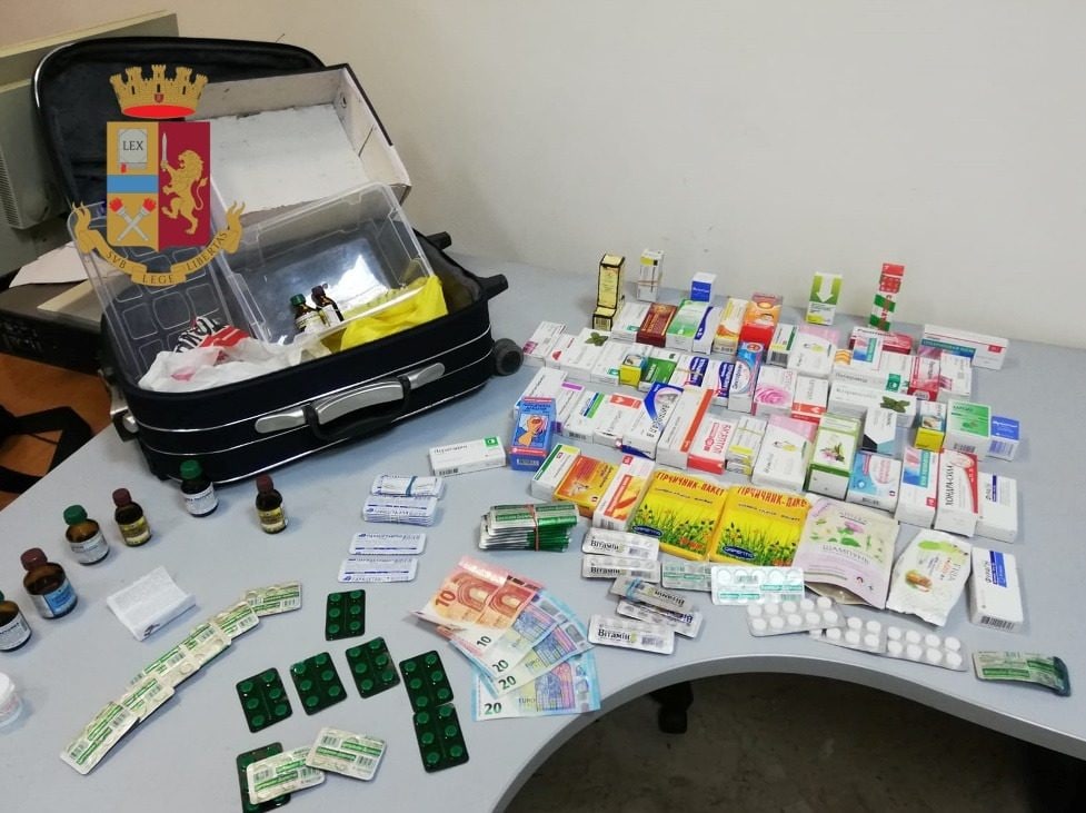 Vende medicinali pericolosi e non autorizzati vicino alla Stazione ...