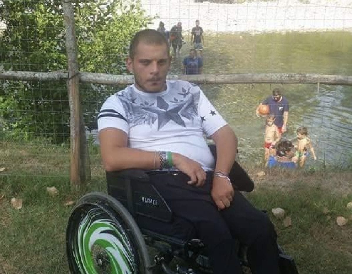 Covid Napoli, Ciro D'Ambrosio muore a 31 anni. La famiglia denuncia ...