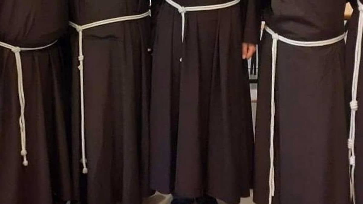 Tentano di truffare i frati del convento, due uomini e una donna ...