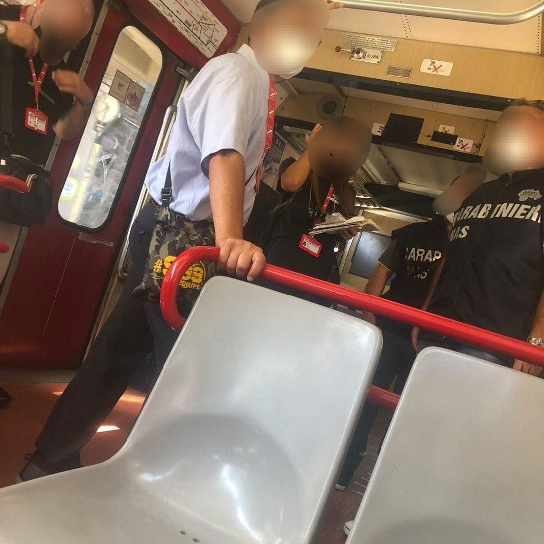 I carabinieri in Circum per controllare le mascherine, ci sono anche i ...