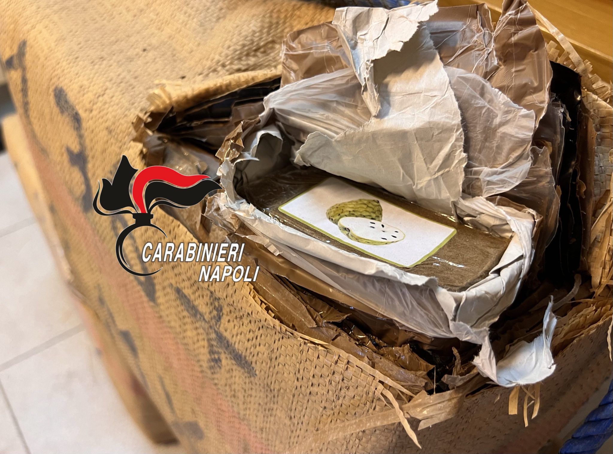 Oltre 2 quintali di hashish in auto: riempiti di naftalina per ...