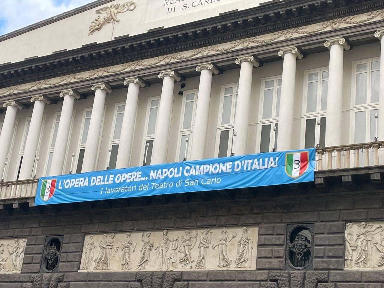 Dal San Carlo al Tribunale, è festa per lo scudetto del Napoli ...
