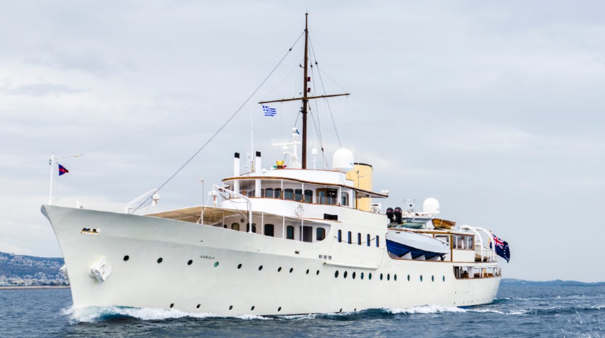 Nel Golfo di Napoli il superyacht Marala, costruito 90 anni fa: ha ...