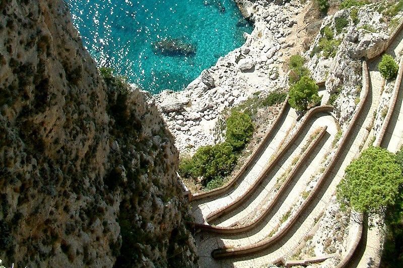Capri, dopo 9 anni riapre la bellissima via Krupp, strada tutta curve ...