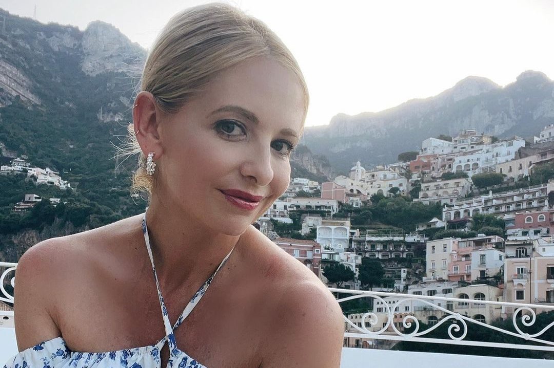 Sarah Michelle Gellar in vacanza in Campania, l'attrice di Buffy l ...