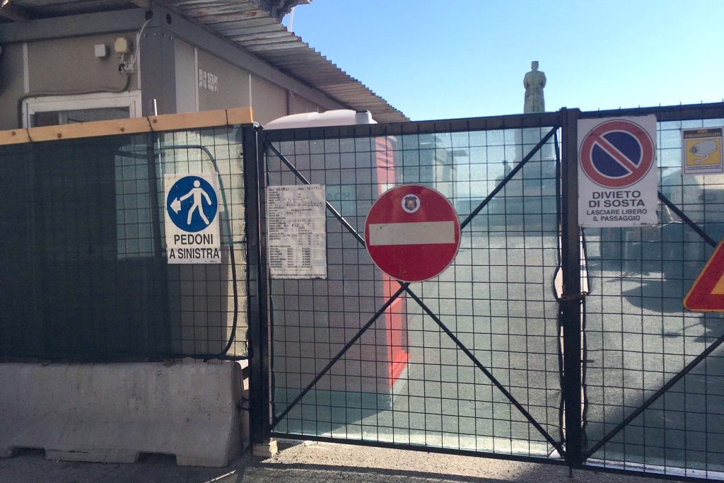 Lavori a via Partenope da 13 mln mai partiti, cantiere deserto da 3 ...