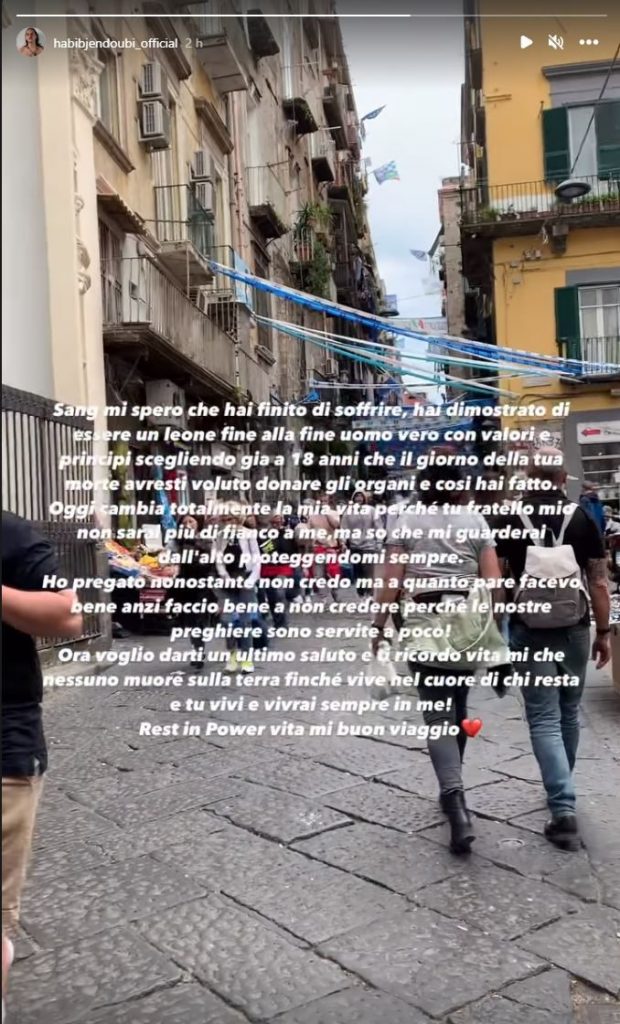 È morto a 23 anni Adam Jendoubi, l'attore dei video di Liberato. Donati ...