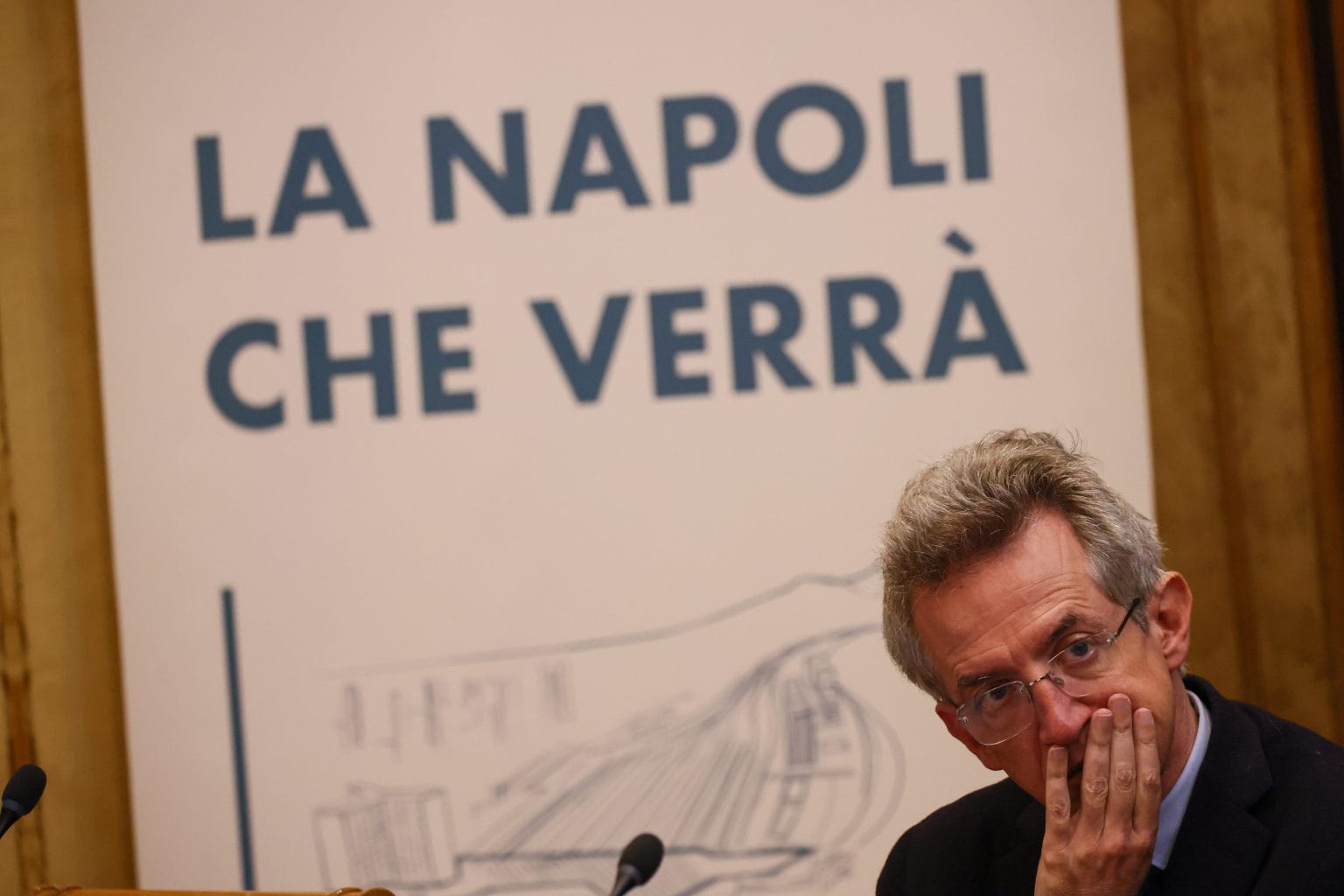 A metà del viaggio: il sindaco di Napoli Gaetano Manfredi racconta la ...