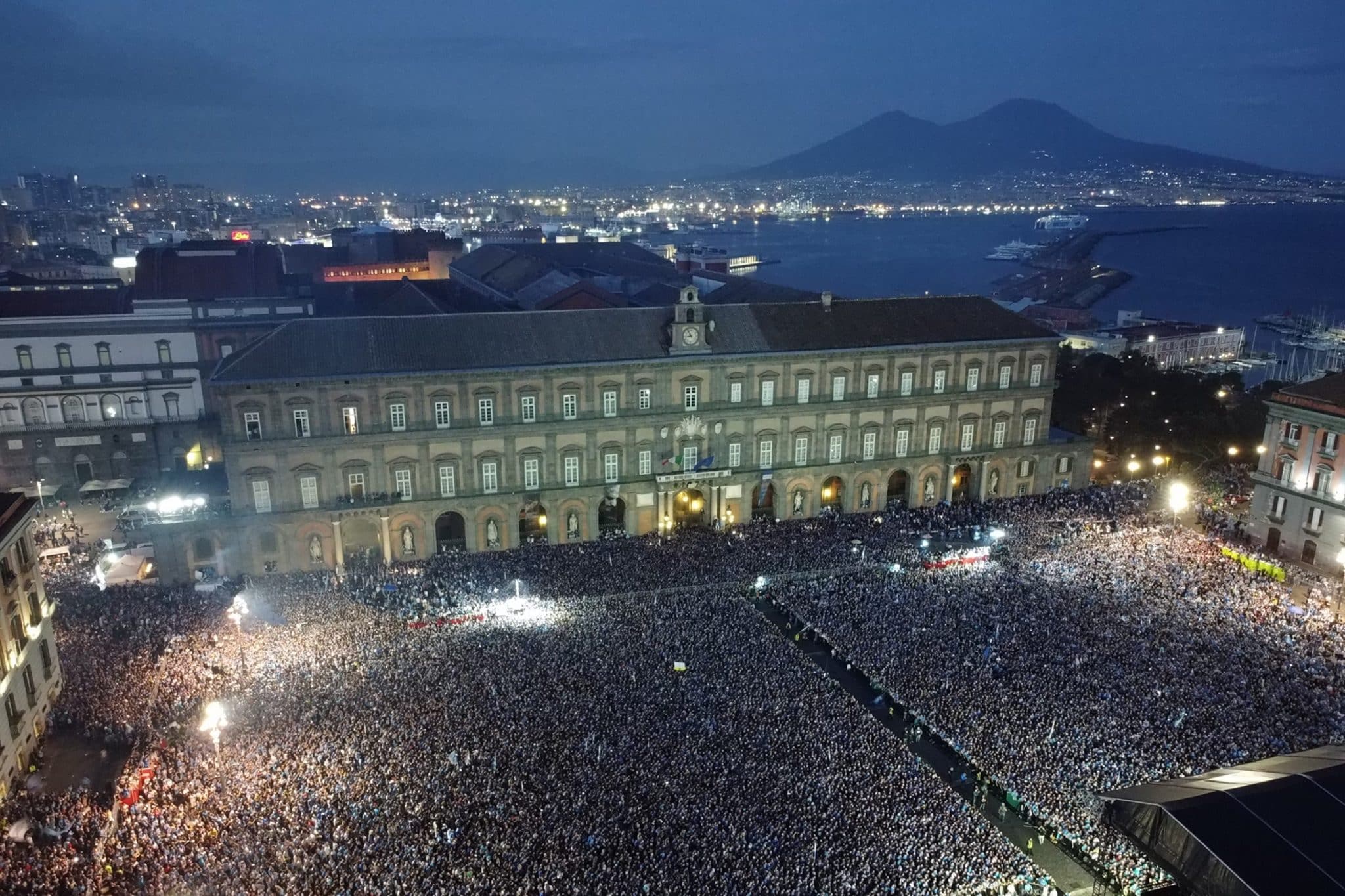 C'era un milione di persone a festeggiare lo scudetto del Napoli in ...