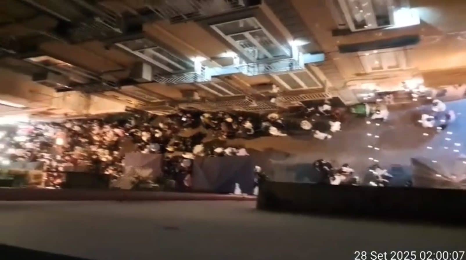 Napoli, cori nella via dei baretti alle 2 di notte: proteste dei ...