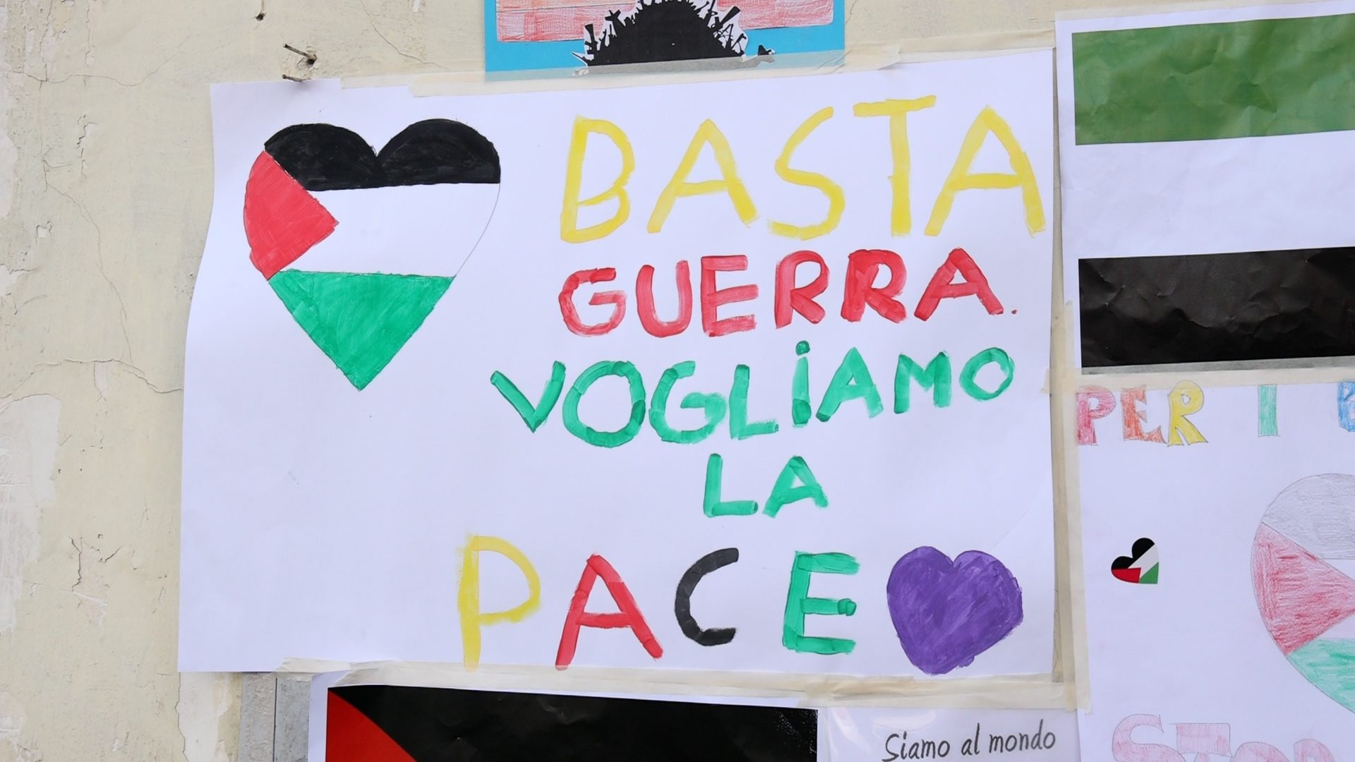 I bimbi di Napoli scioperano per Gaza: “Ai nostri figli abbiamo detto ...