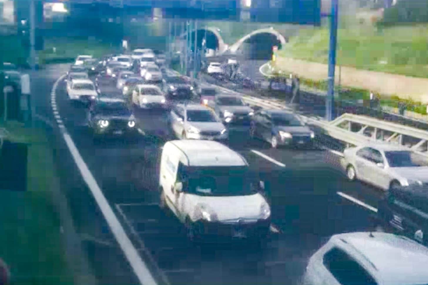 Tangenziale di Napoli, chiusa l'uscita Fuorigrotta oggi dalle 21.30: c'è la partita col Pisa