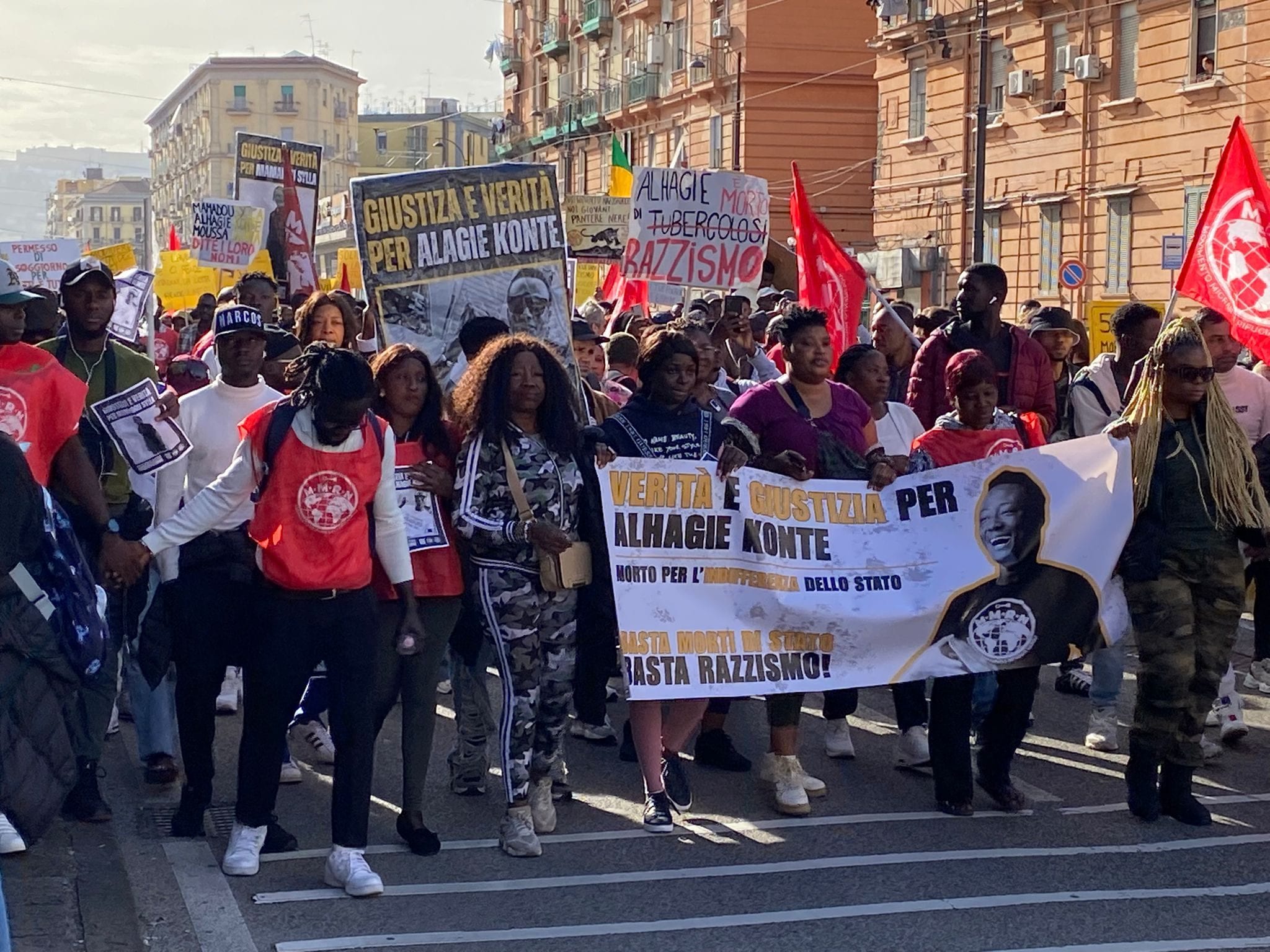 Caso Alhagie Konte, manifestazione ed ispezione a Poggioreale: "È morto ...