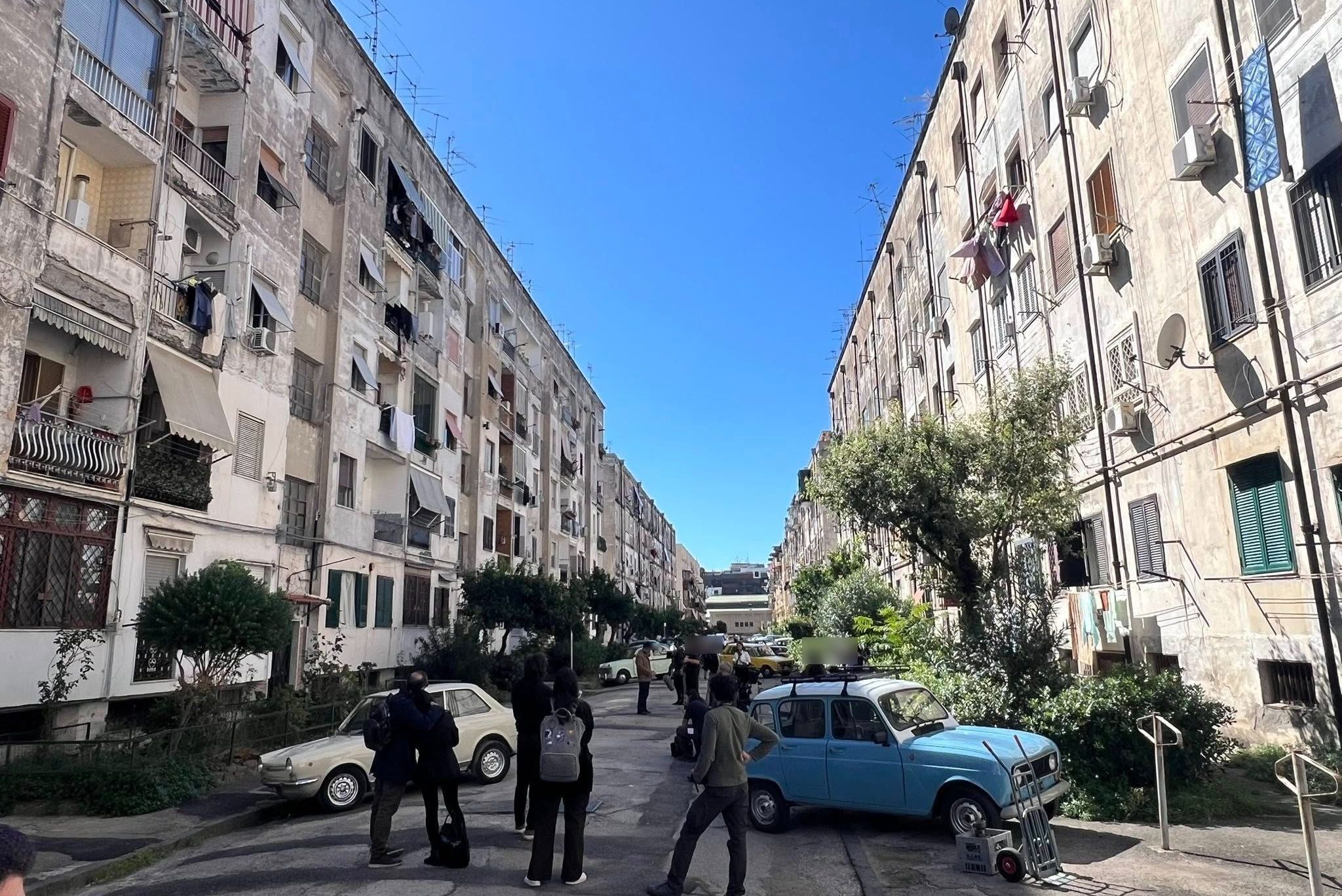 Napoli torna agli anni '70-'80 per il nuovo film Rai su Patrizio Oliva ...