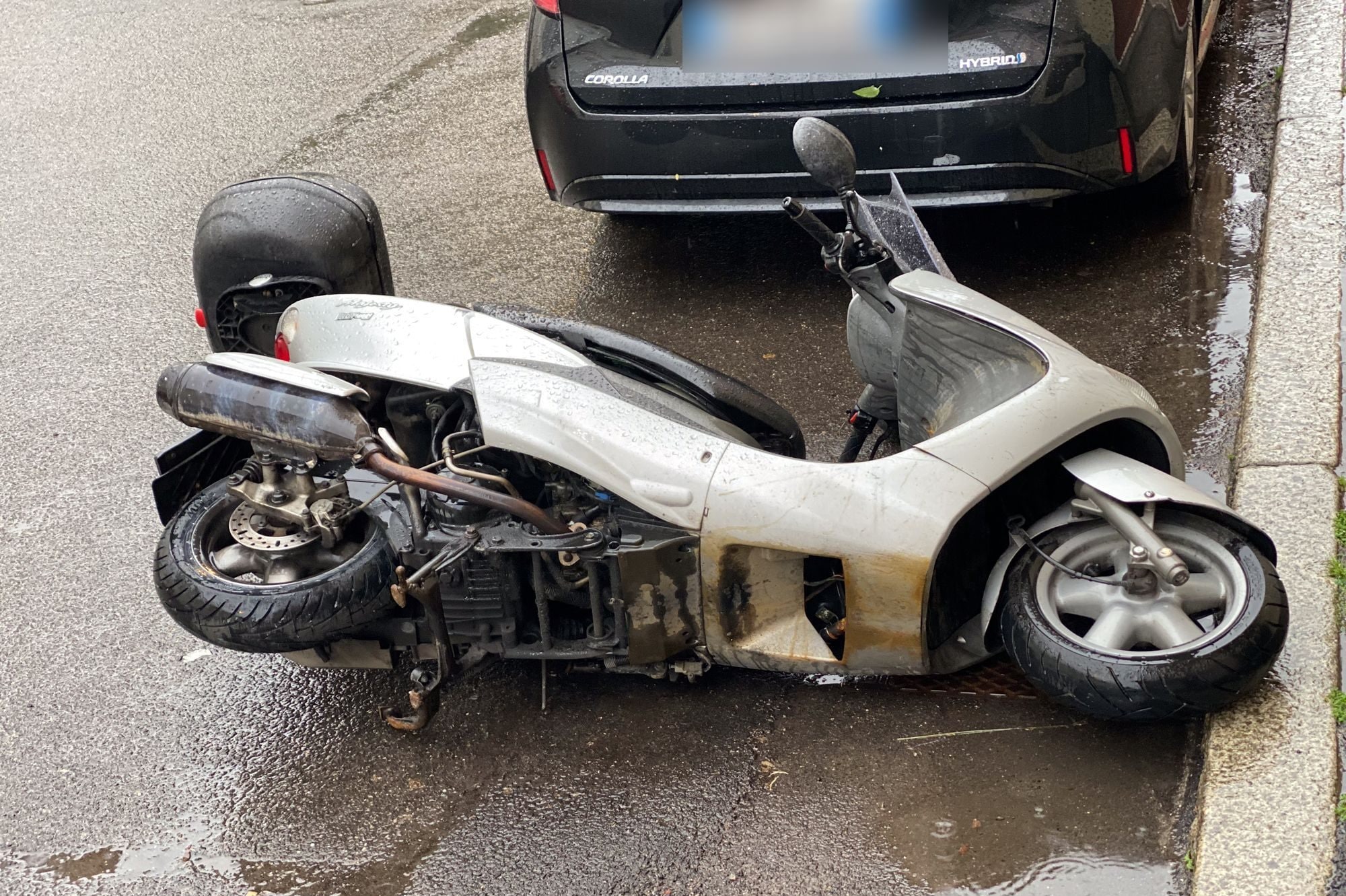 Scontro auto-scooter sull'Aversana, ragazza 25enne resta ferita ...
