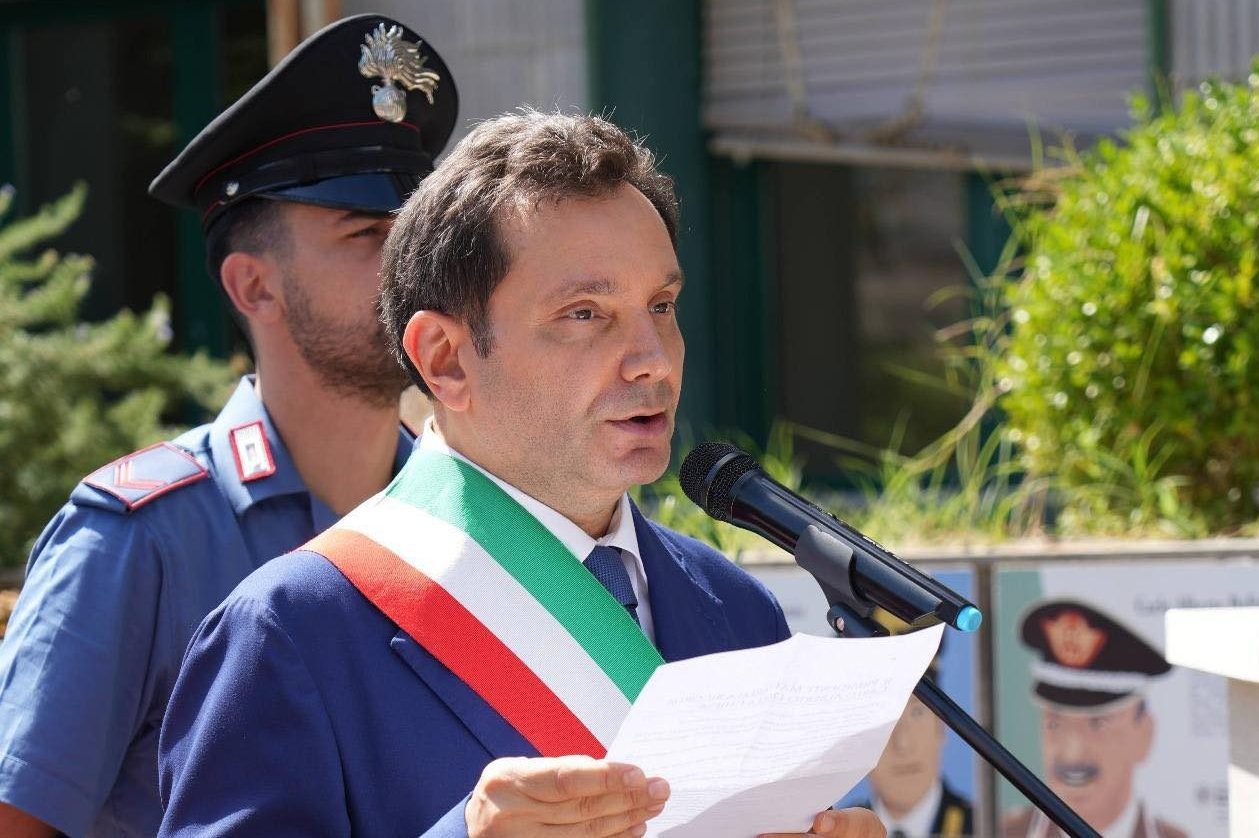Si dimette Antonio Pannone, sindaco di Afragola. Azzerata la giunta comunale