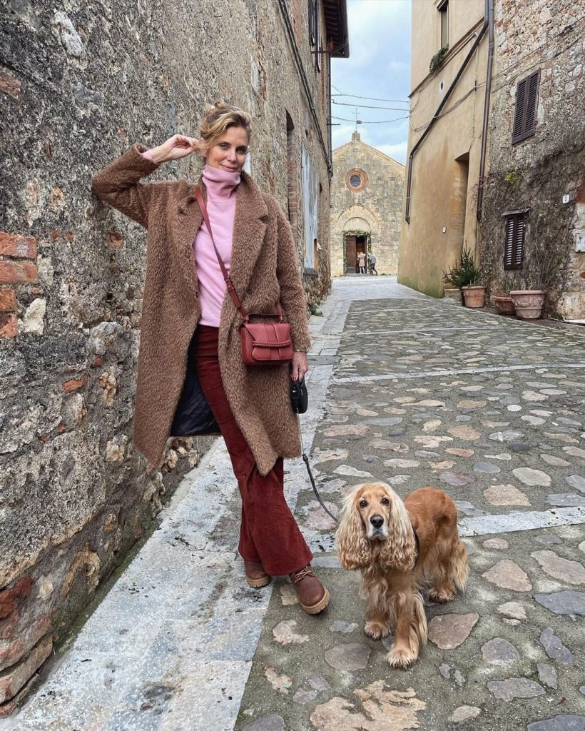 Filippa Lagerback e Stella Bossari col dolcevita rosa: mamma e figlia ...