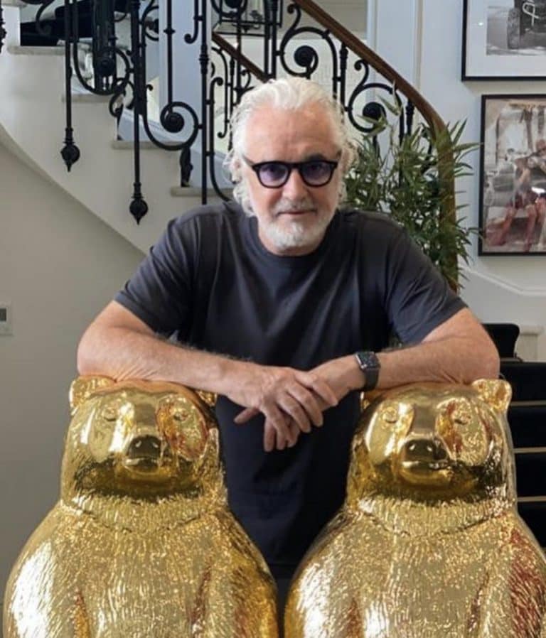 La casa di Flavio Briatore: una villa su più piani con orsi d'oro e opere d'arte da milioni di euro