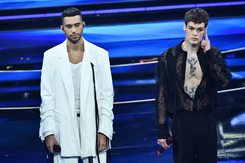 Enzo Miccio commenta i look di Sanremo 2022: "Mahmood e Blanco? Albano ...
