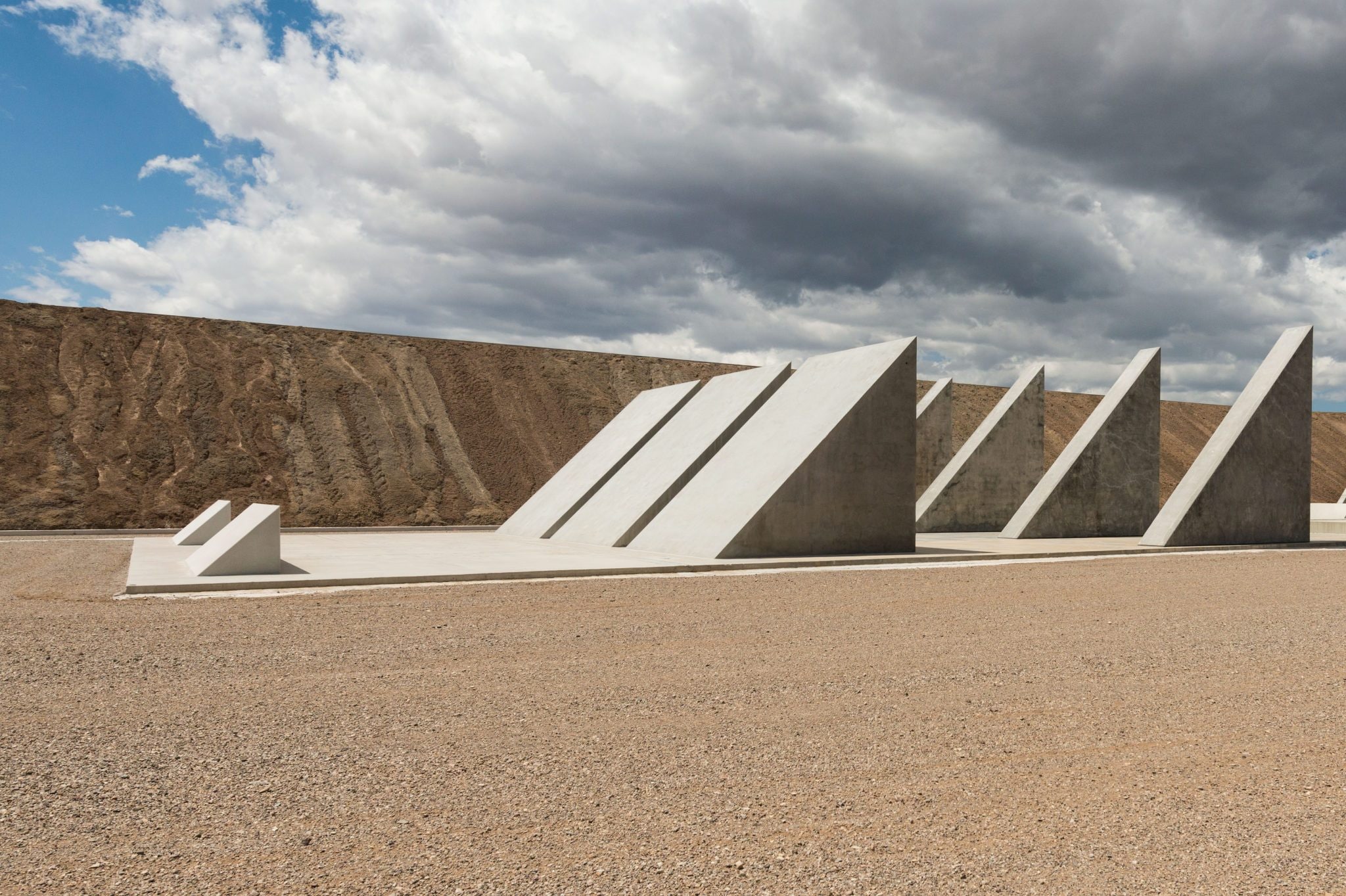 Svelata una nuova città nel deserto del Nevada: è la più grande opera d ...