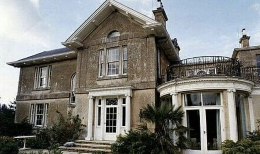 Carlo III e Camilla in case separate? Dove vivono il re d'Inghilterra e ...