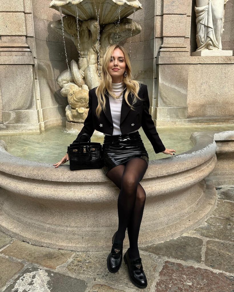 Chiara Ferragni rilancia la minigonna di latex (e la “ricicla” sia per ...