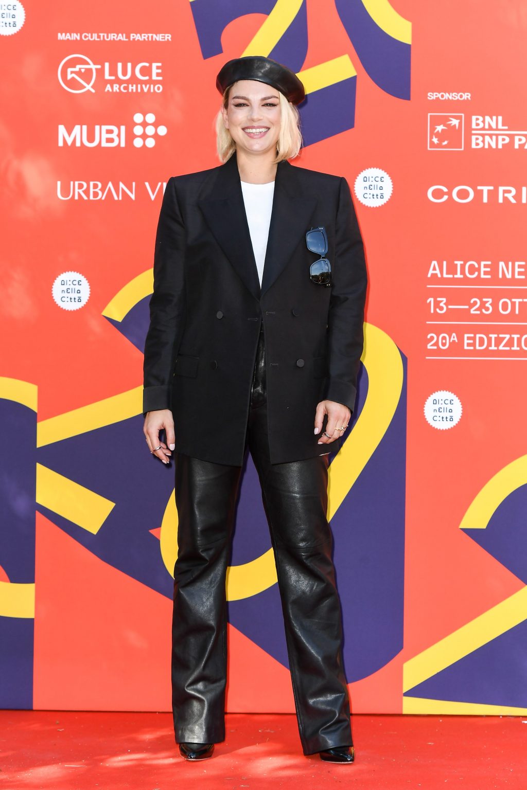 Il ritorno di Emma Marrone: alla Festa del Cinema di Roma con basco e ...