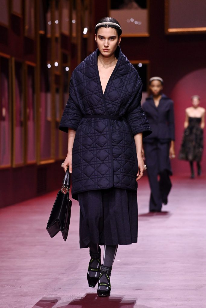 La giacca trapuntata amata da regine e principesse: la quilted jacket è ...