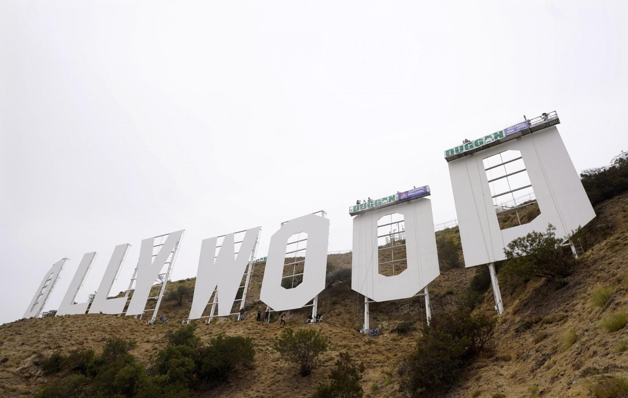 La scritta Hollywood compie 100 anni e viene rimessa a nuovo