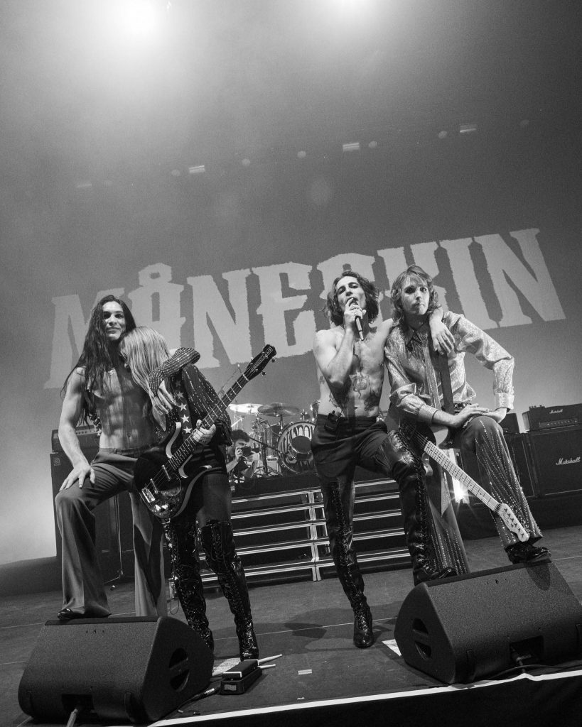 I Maneskin conquistano New York: Damiano e Victoria sono icone fashion ...