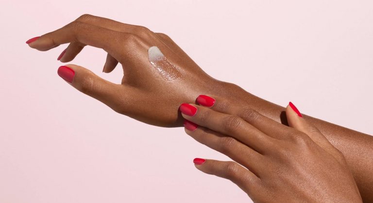 12 impacchi naturali fai da te per tutti i tipi di capelli