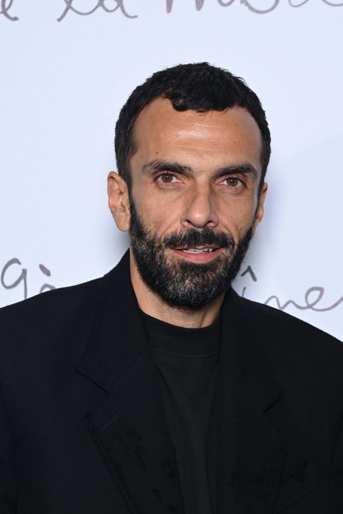 Balenciaga dopo le foto choc: non ci saranno azioni legali ma donazioni ...