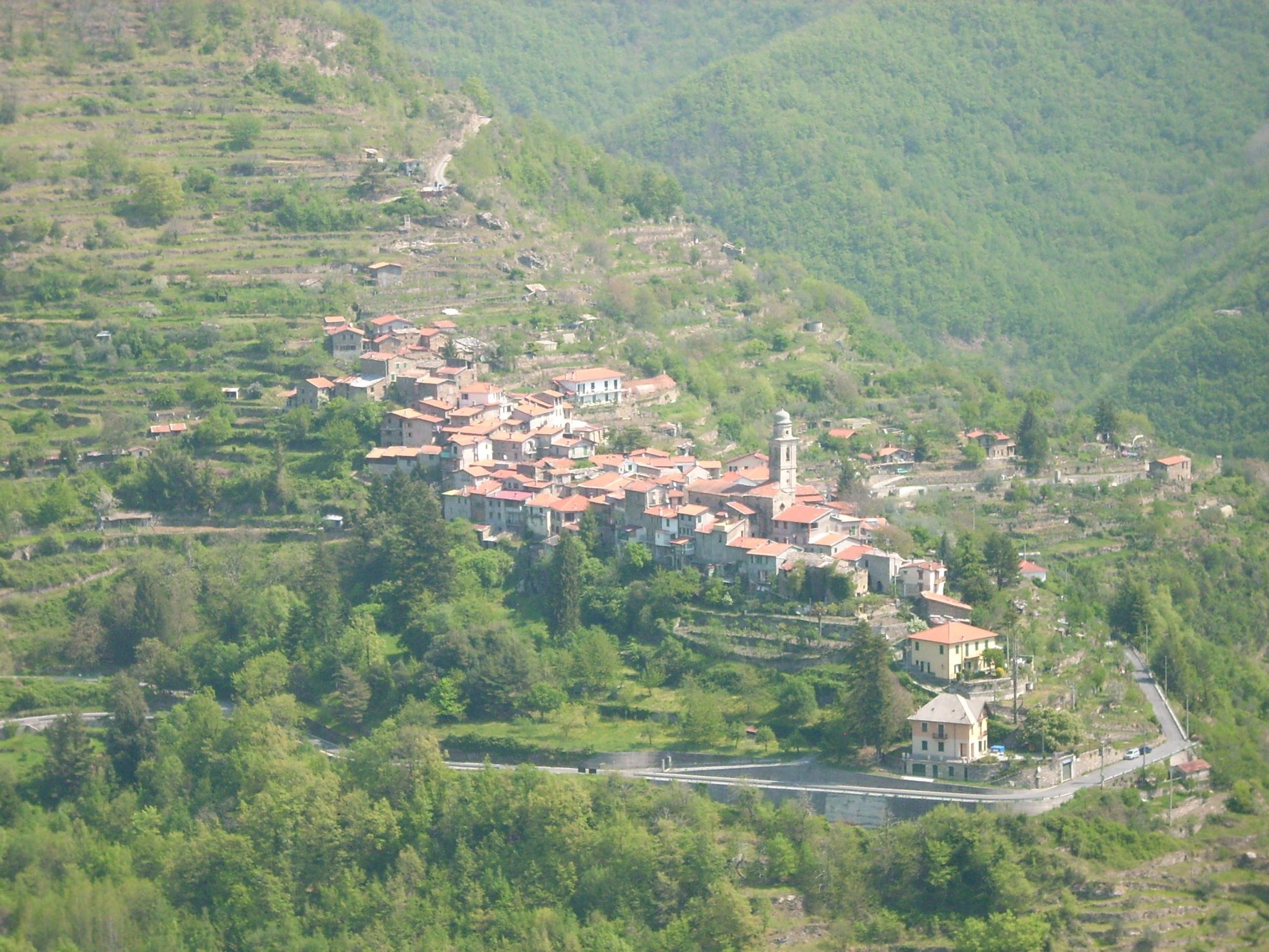 Il paese delle streghe esiste davvero ed è in Italia: ecco dove si trova