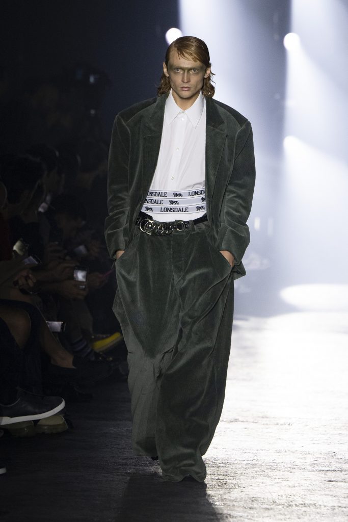 Moda uomo Autunno/Inverno 23-24: colori pastello, gonne e bomber, i ...