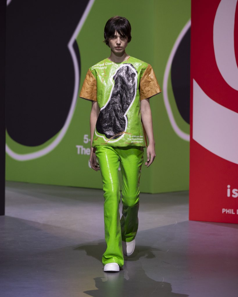 JW Anderson fa sfilare a Londra t-shirt con i falli: la storia dietro la provocazione