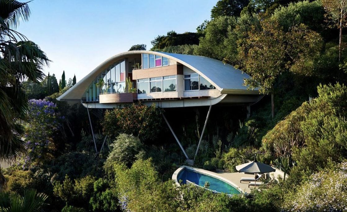 Garcia House, la futuristica villa di Arma Letale 2 sospesa sulle ...