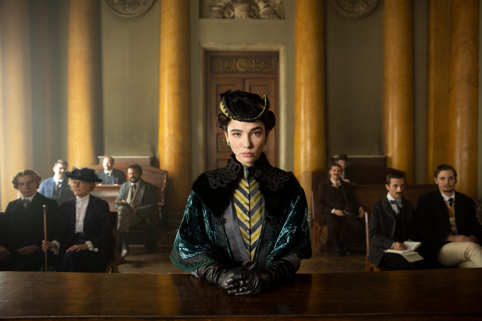 Lidia Poet, i segreti dei costumi di Matilda De Angelis: dagli insetti ...