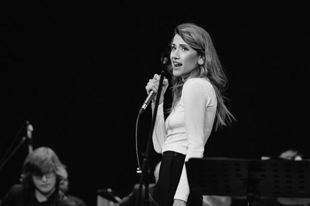 Tish, la trasformazione da Amici a oggi: com'è cambiata la cantante