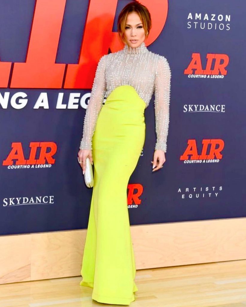Jennifer Lopez tra trasparenze e cristalli, Ben Affleck in velluto: i ...