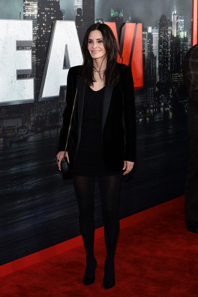 Courteney Cox alla prima di Scream VI: sfila sul red carpet con la ...
