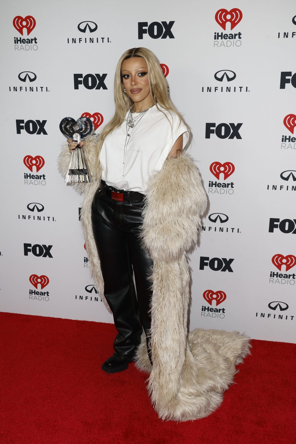 Doja Cat è icona body positive: dopo il trionfo sul red carpet mostra i ...