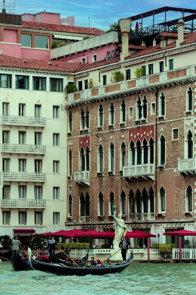 L'Hotel Bauer Palazzo di Venezia si rinnova: all'asta gli arredi della ...