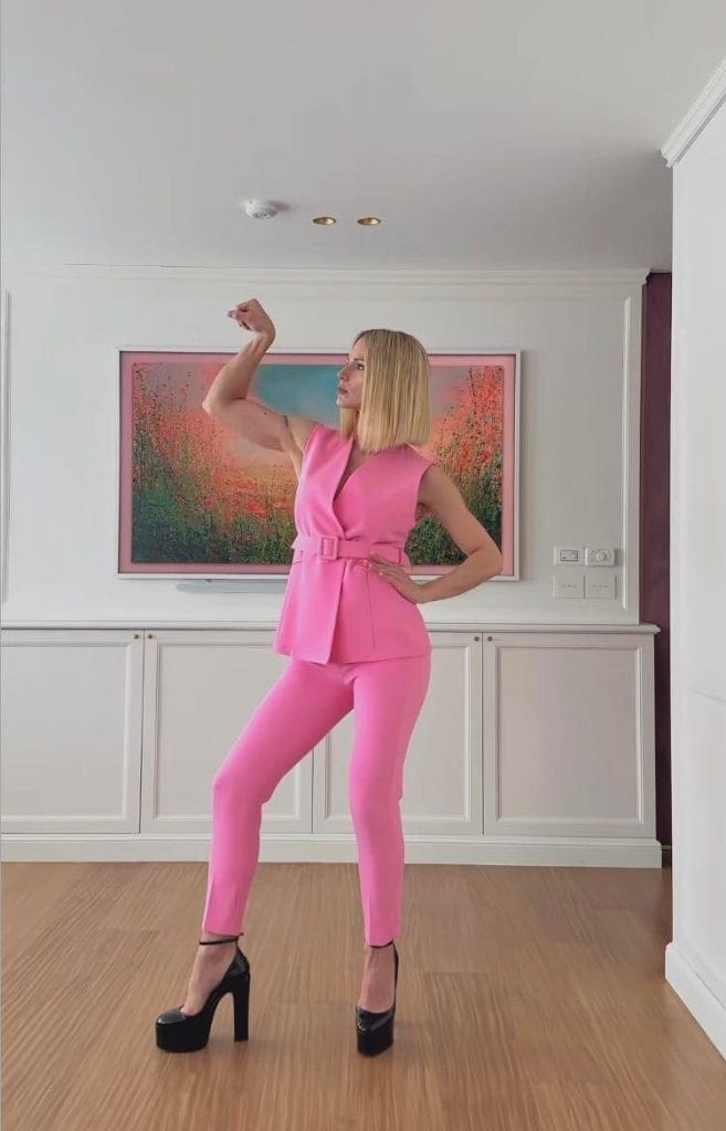 Michelle Hunziker in versione “gira la moda”: dal completo in maglia ai ...