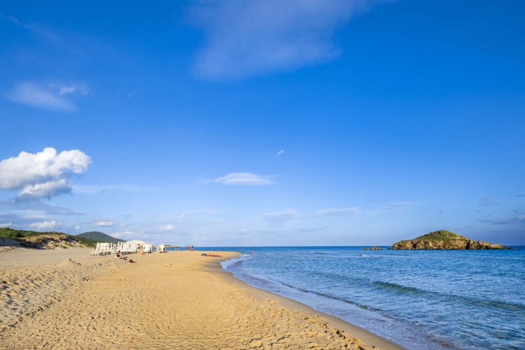 Le 15 spiagge più belle di Cagliari e dintorni dove andare in vacanza ...