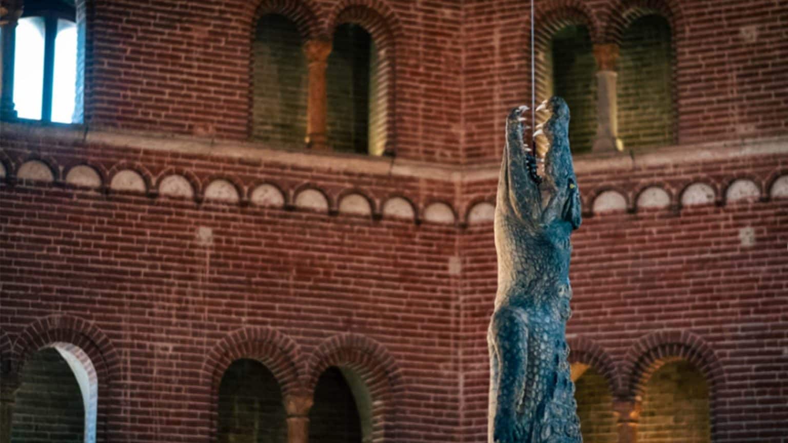 Perché c'è un coccodrillo appeso al soffitto del Battistero di Cremona?